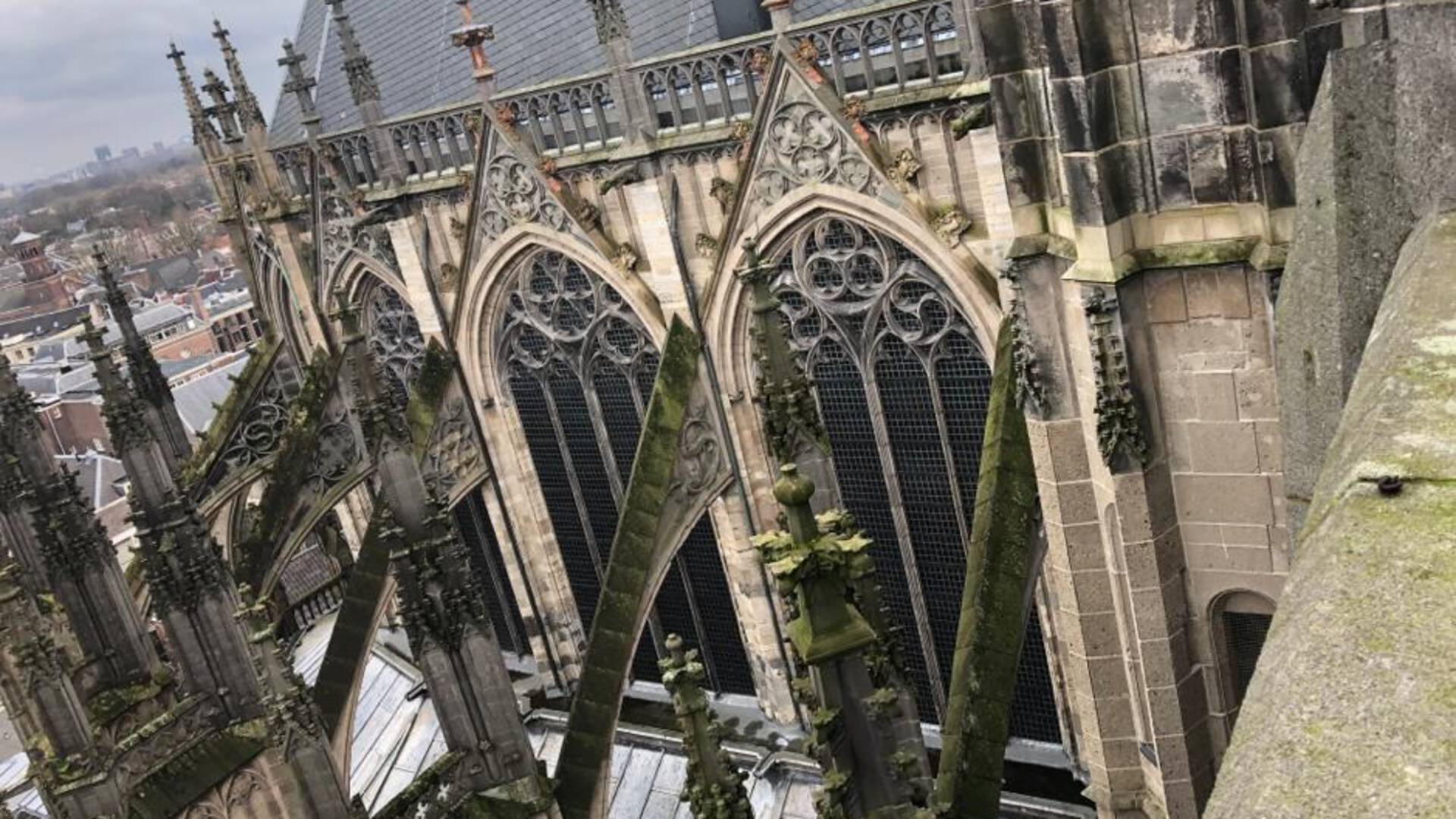 Domkerk Utrecht na jaren weer uit de steigers | NOS