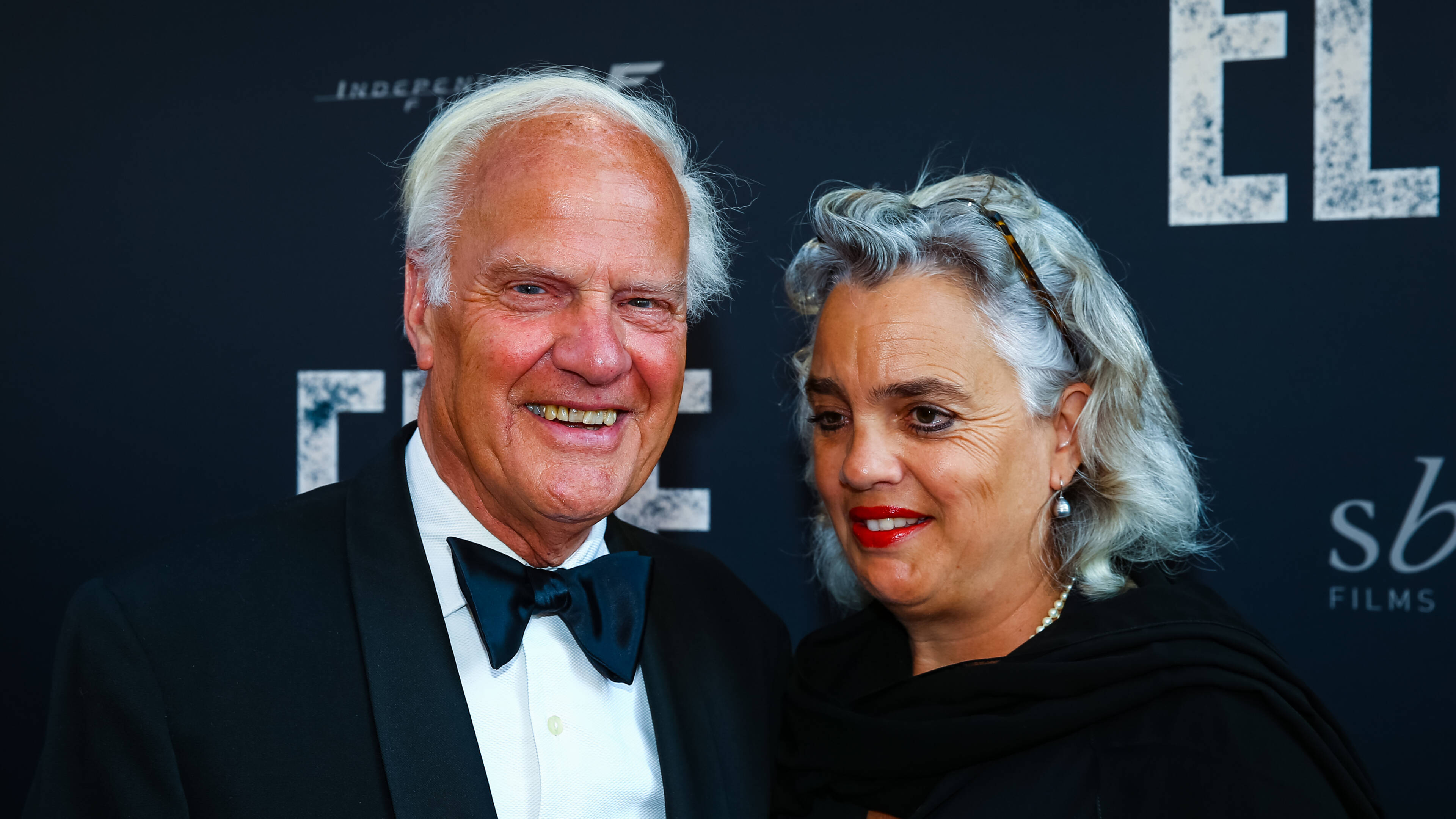 Acteur en schrijver Dolf de Vries (83) overleden | NOS