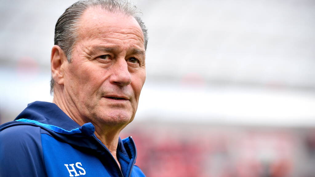 Oud-trainer Grijzenhout overleden • Martin Koeman krijgt standbeeld