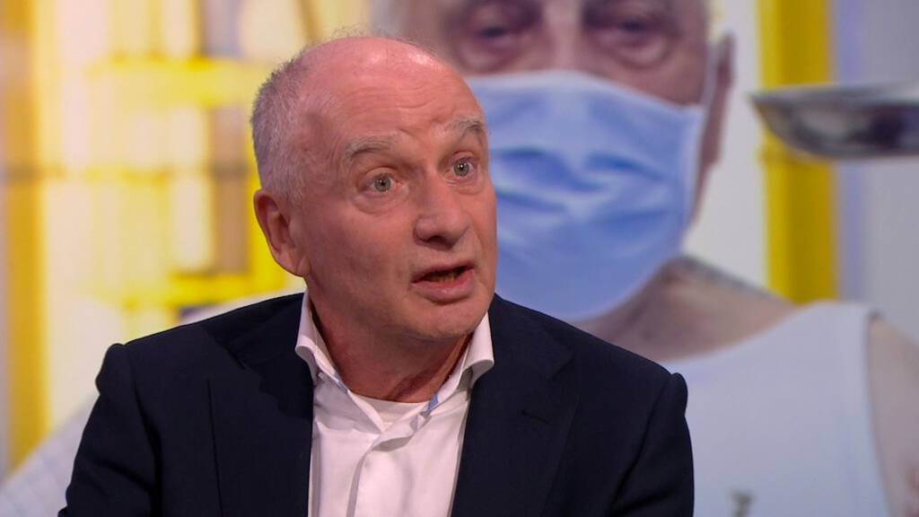 Oud-directeur RIVM: 'Nederlandse vaccinatiestrategie is beschamend'