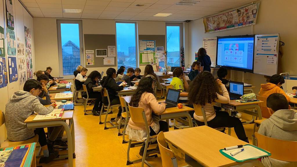 Waarom gaat deze groep 8 wél naar school?