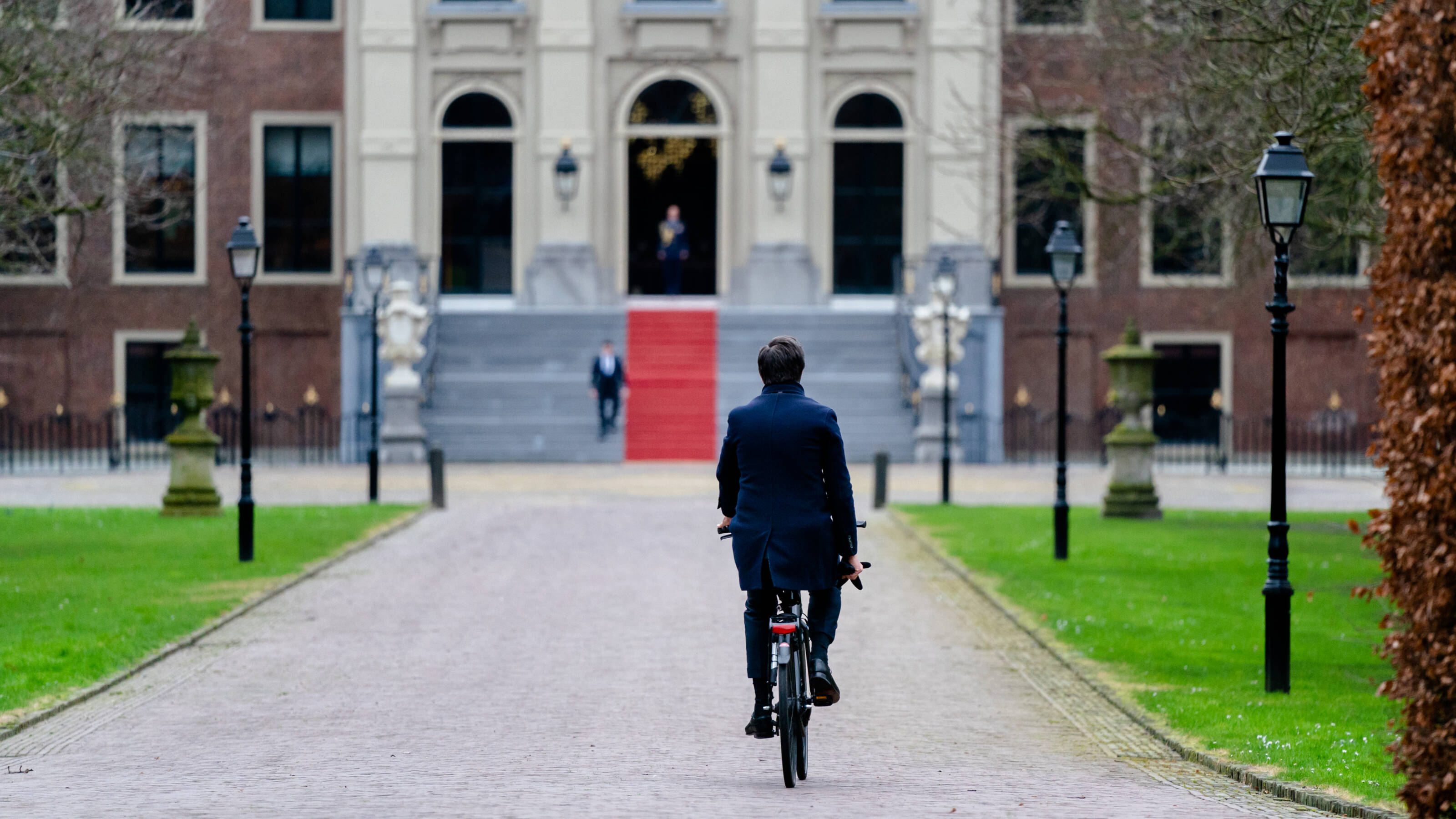 Verhoren enquête toeslagenaffaire beginnen over een jaar | NOS