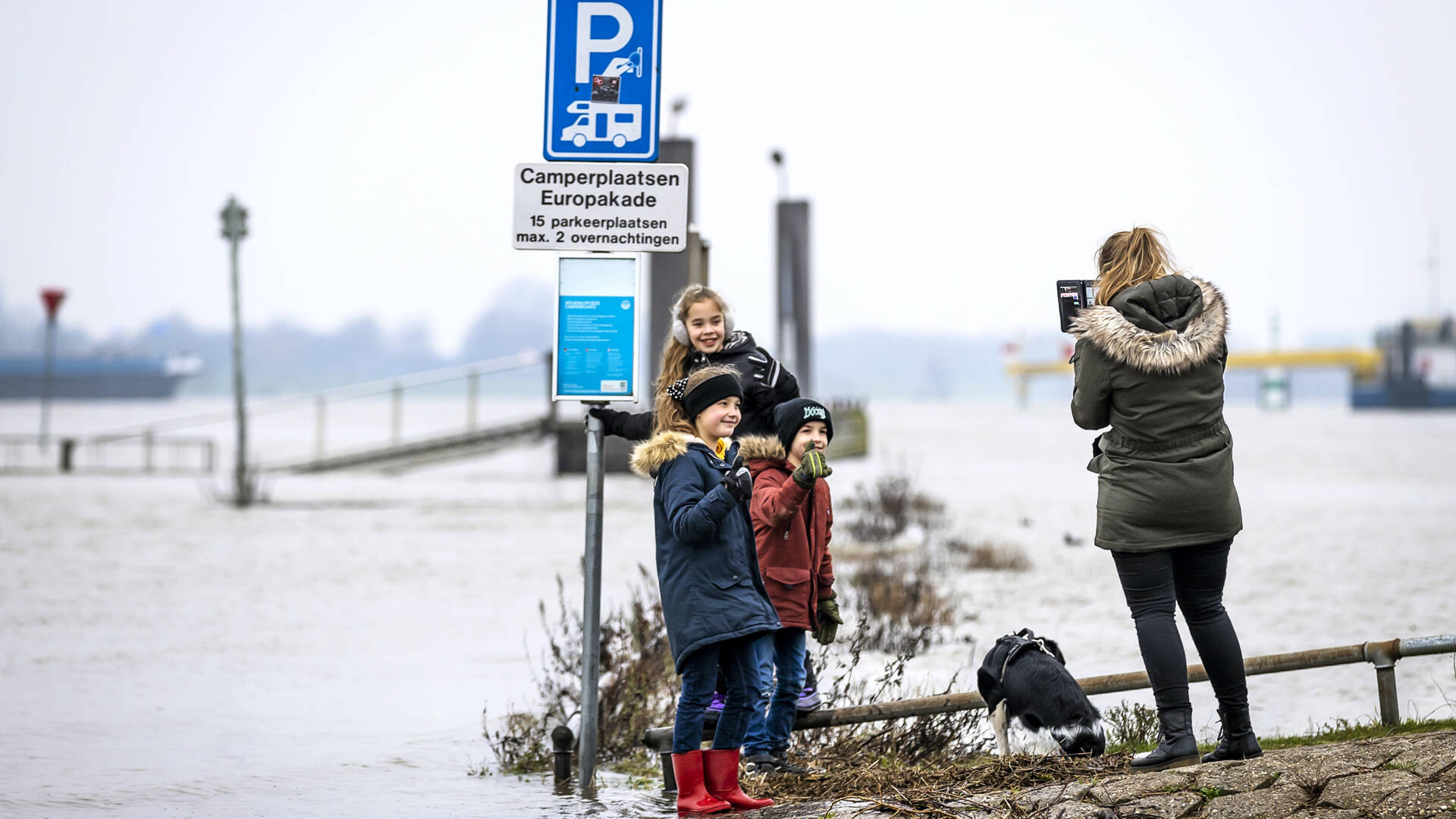 Rijn bereikt hoogste waterstand bij Lobith | NOS