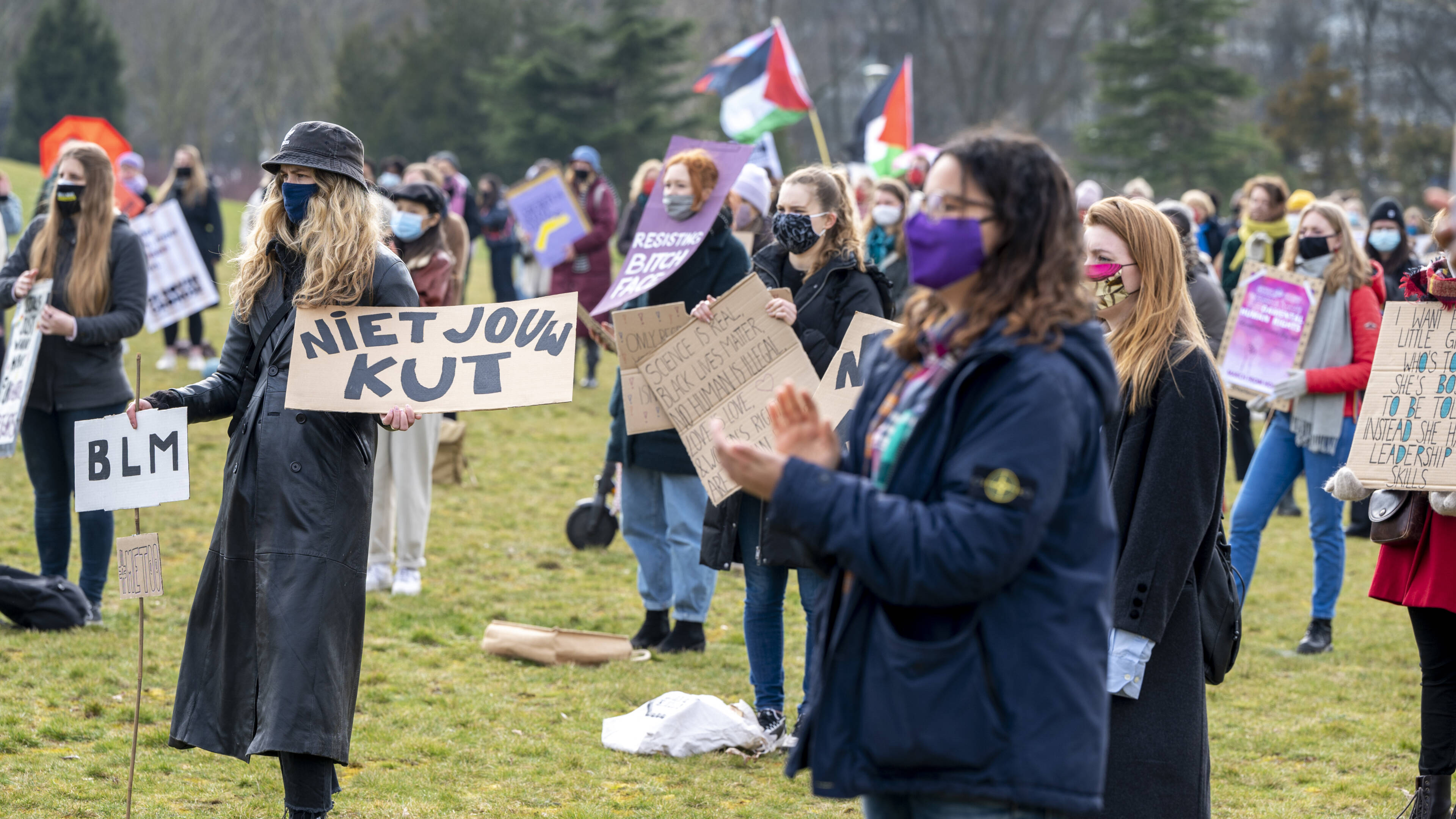 500 deelnemers Women's March: 'Nog steeds is niet iedereen gelijk' | NOS