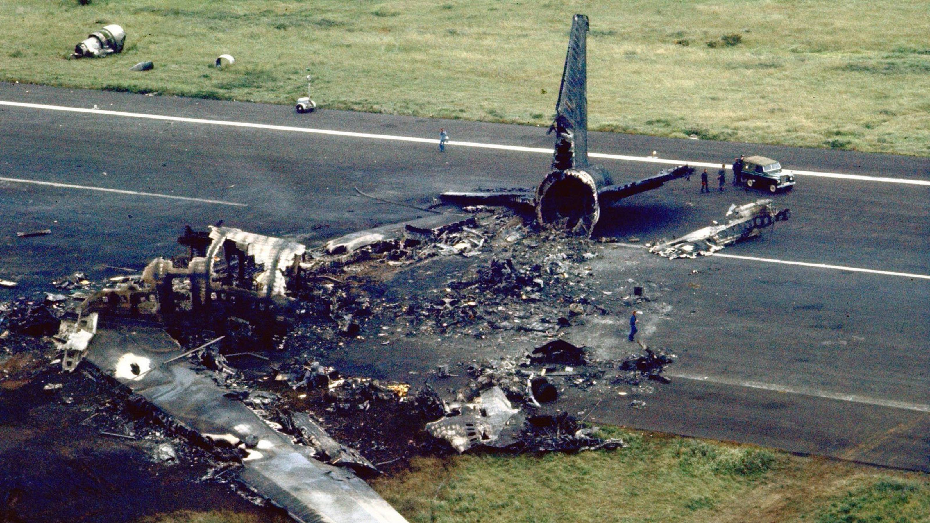 In beeld: vliegramp Tenerife 40 jaar geleden | NOS
