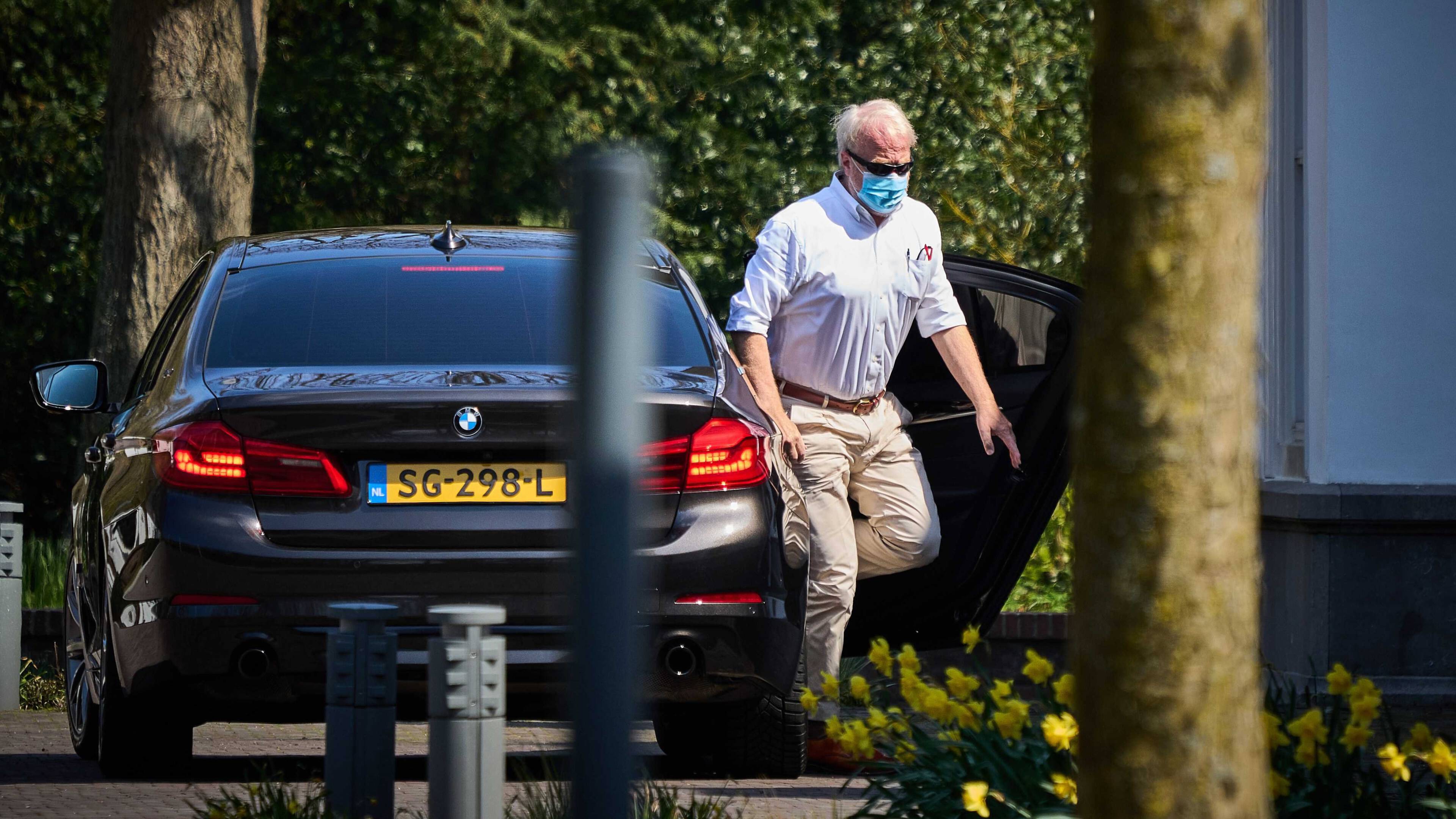 Man (53) gearresteerd voor bedreiging Jaap van Dissel en opruiing | NOS
