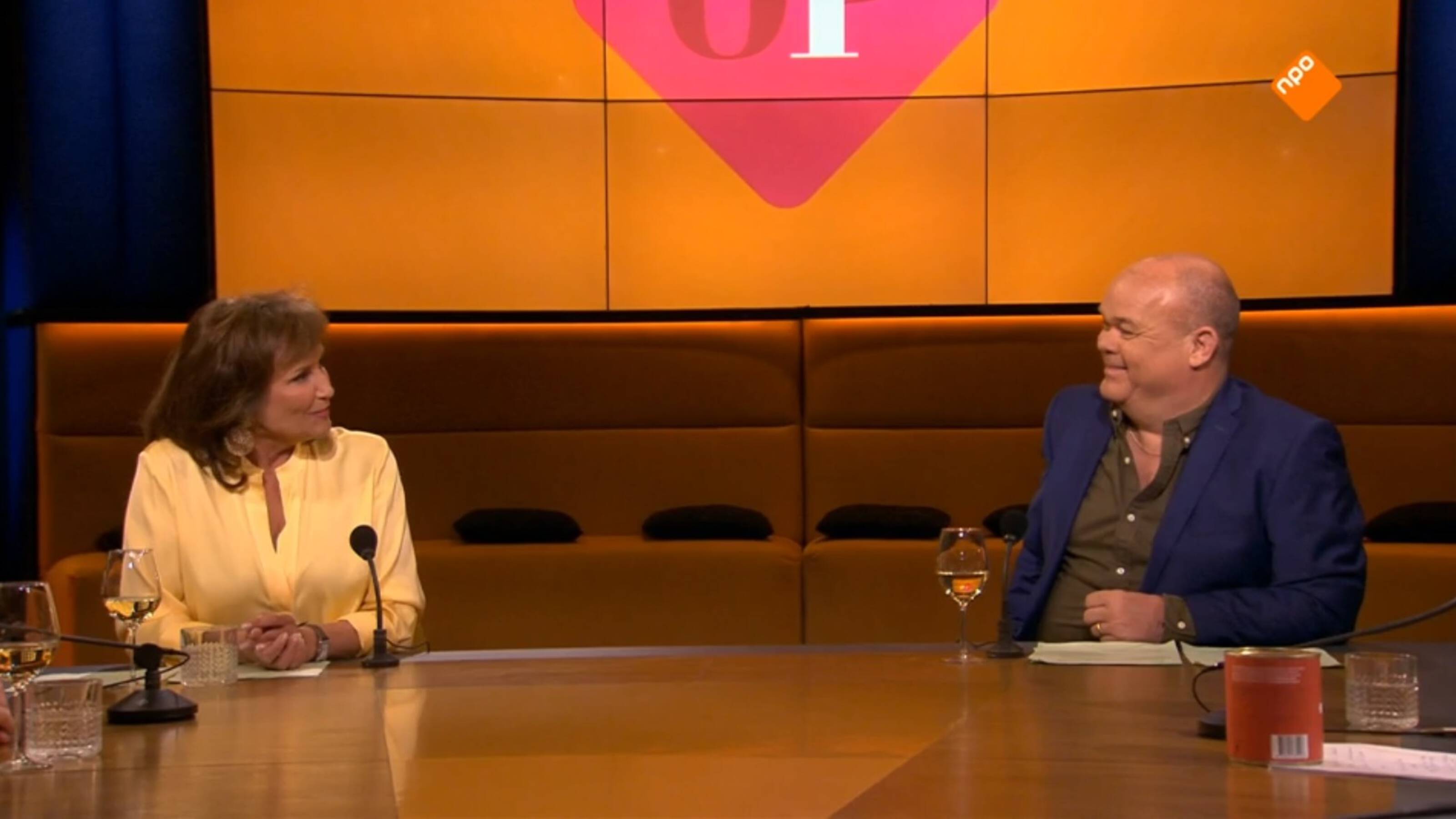 Paul de Leeuw en Astrid Joosten weg bij Op1 | NOS