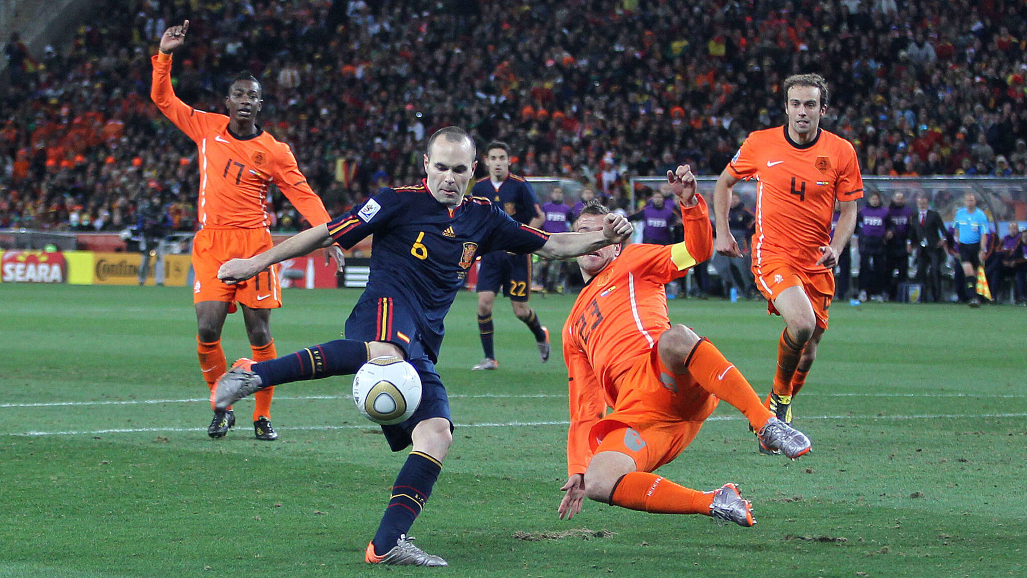 WK 2010: Iniesta bezorgt Spanje wereldtitel | NOS