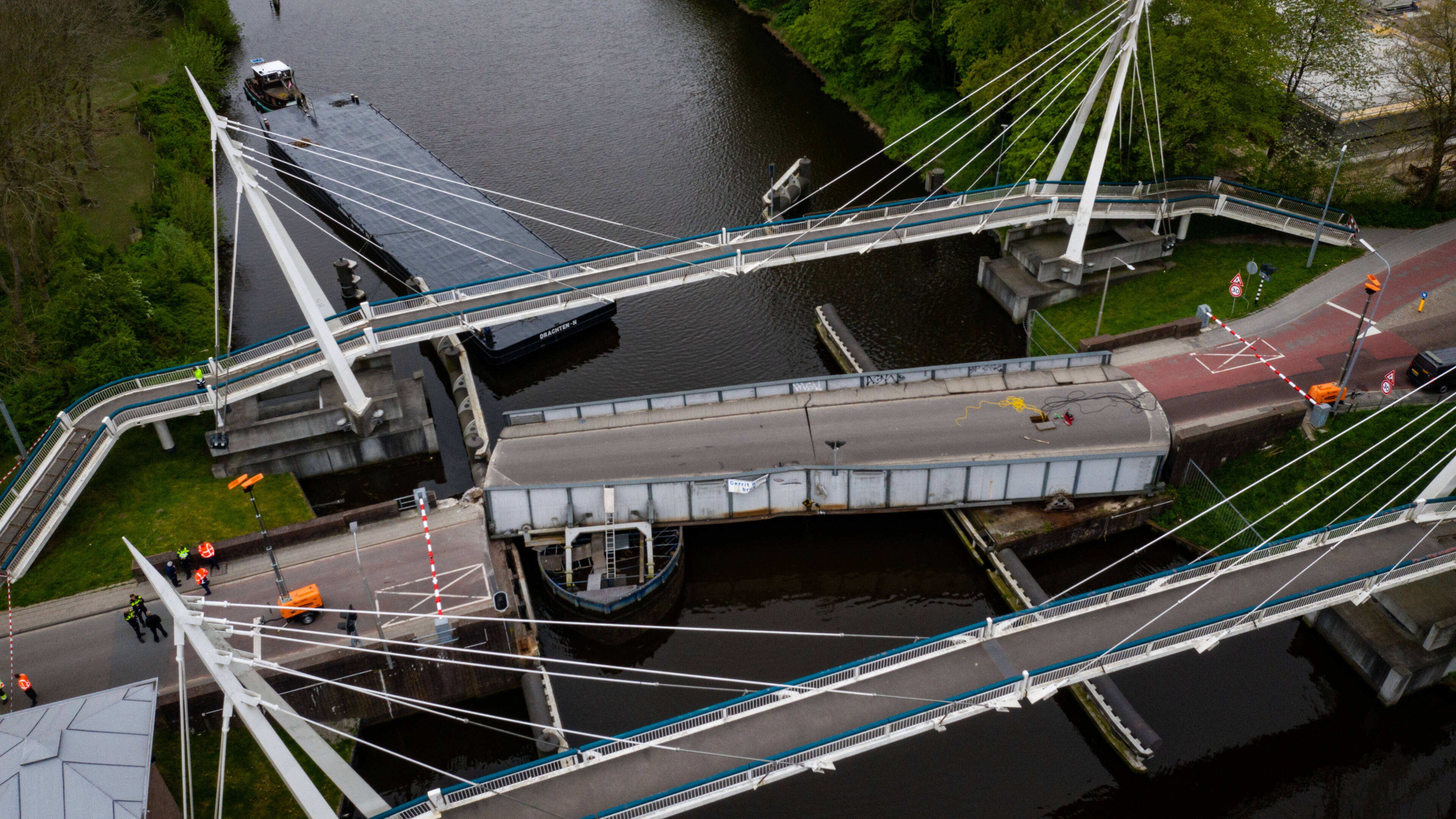 Brugdek aangevaren brug Groningen vandaag weggetakeld | NOS
