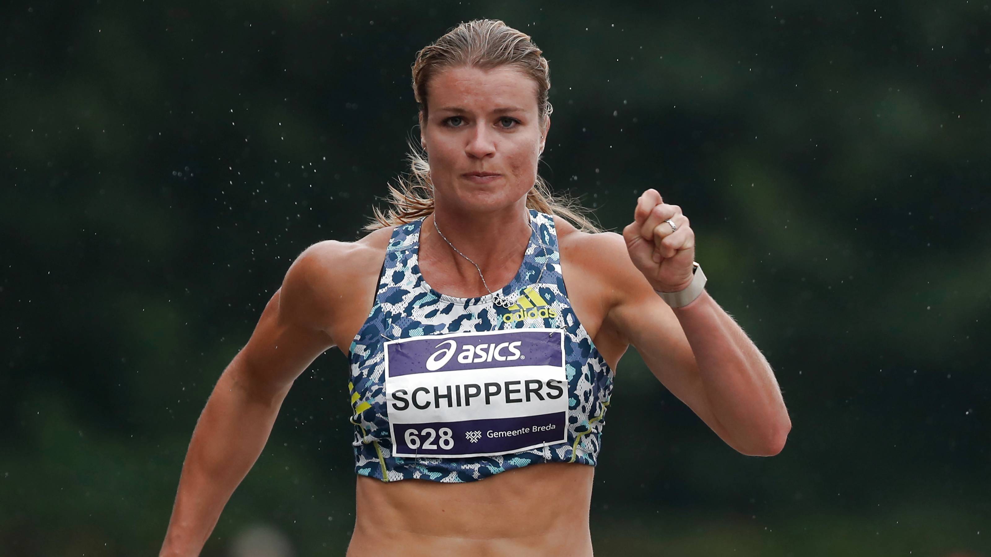 Vierde plaats voor Schippers op 100 meter in regenachtig Luzern | NOS
