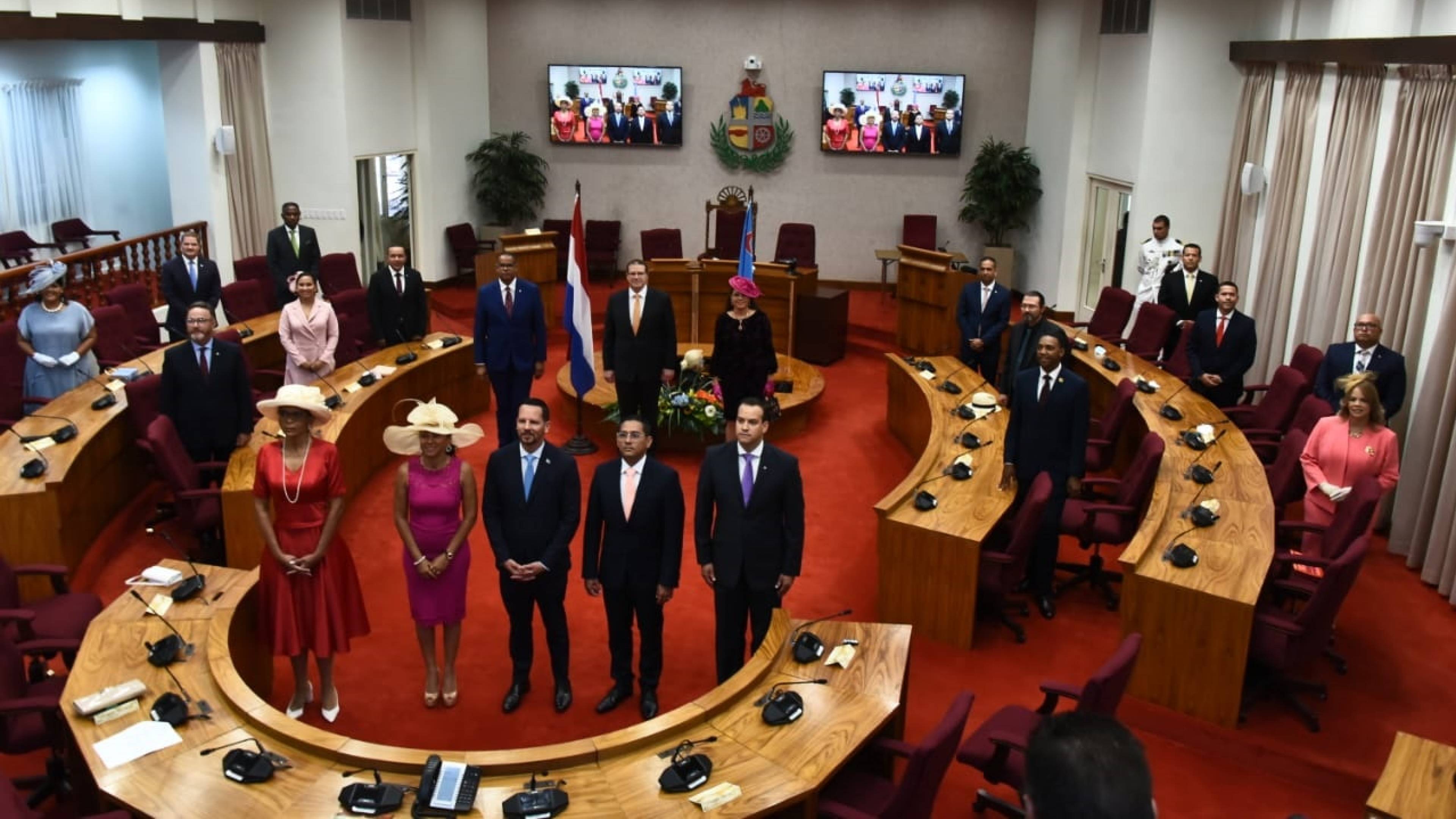 Parlement Aruba mist bij beëdiging één politicus, want die zit in ...