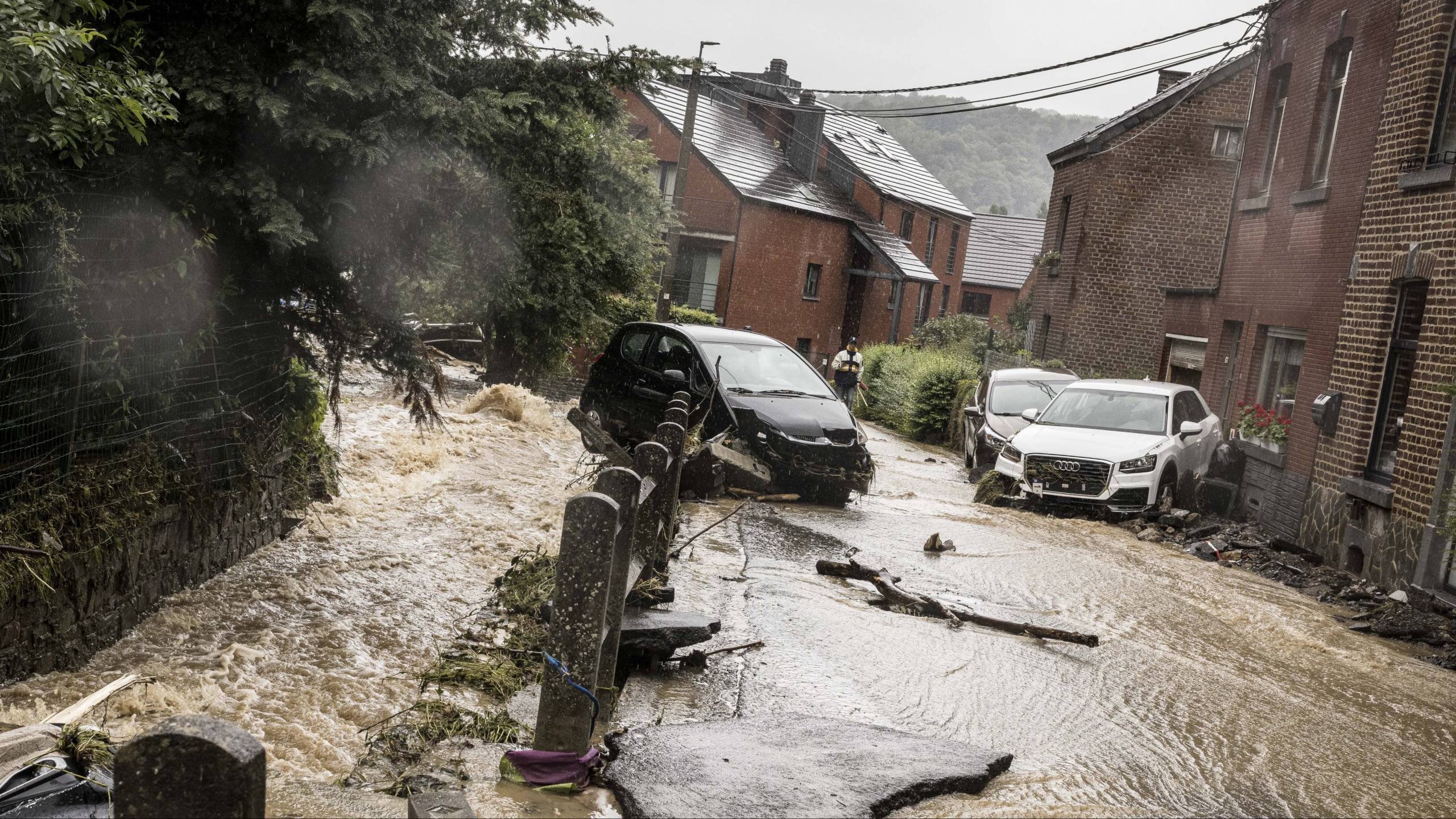 Overstromingen en overlast: hoe kan het zo misgaan in Limburg? | NOS