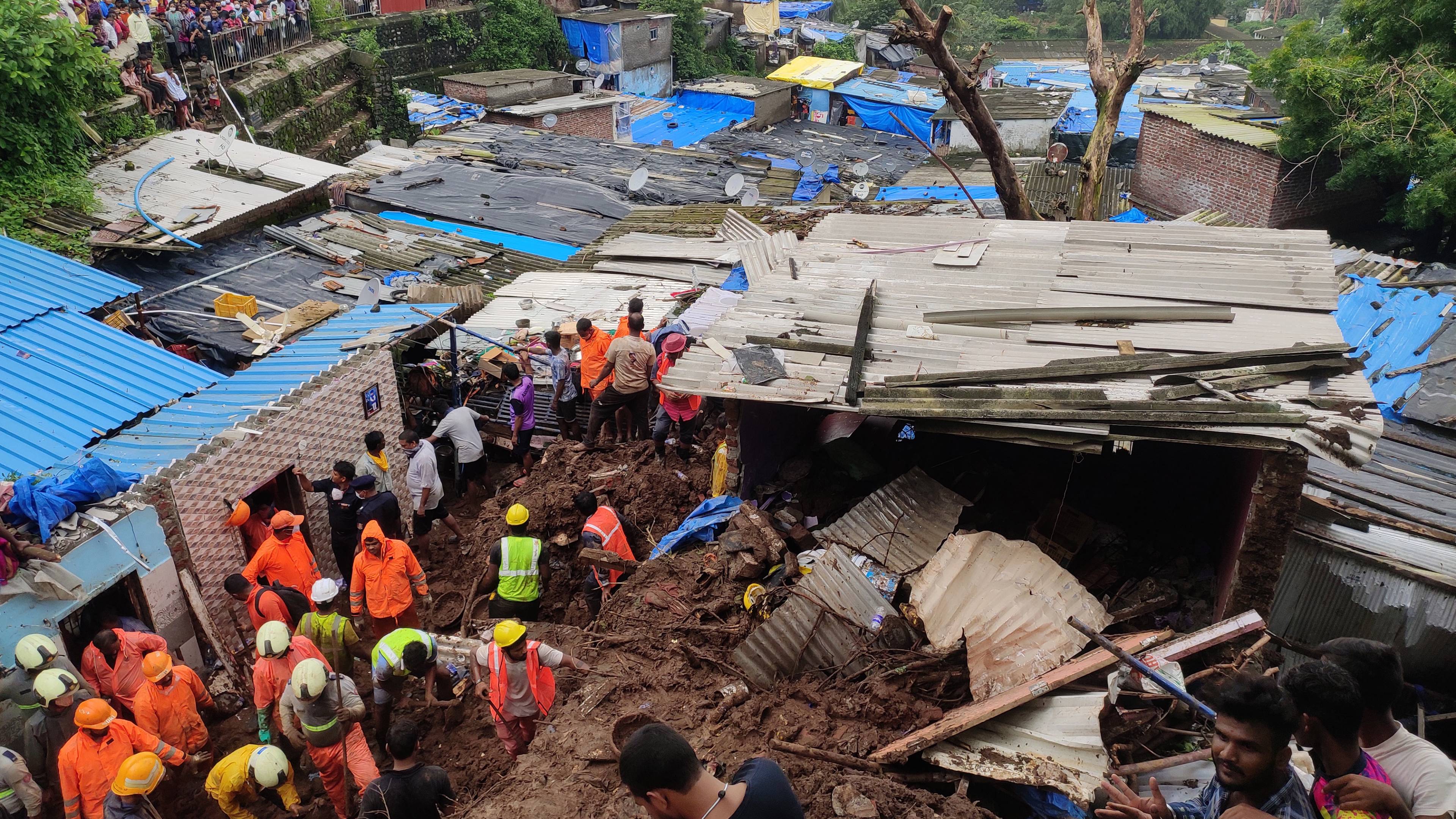 Doden bij aardverschuivingen door moesson in India | NOS