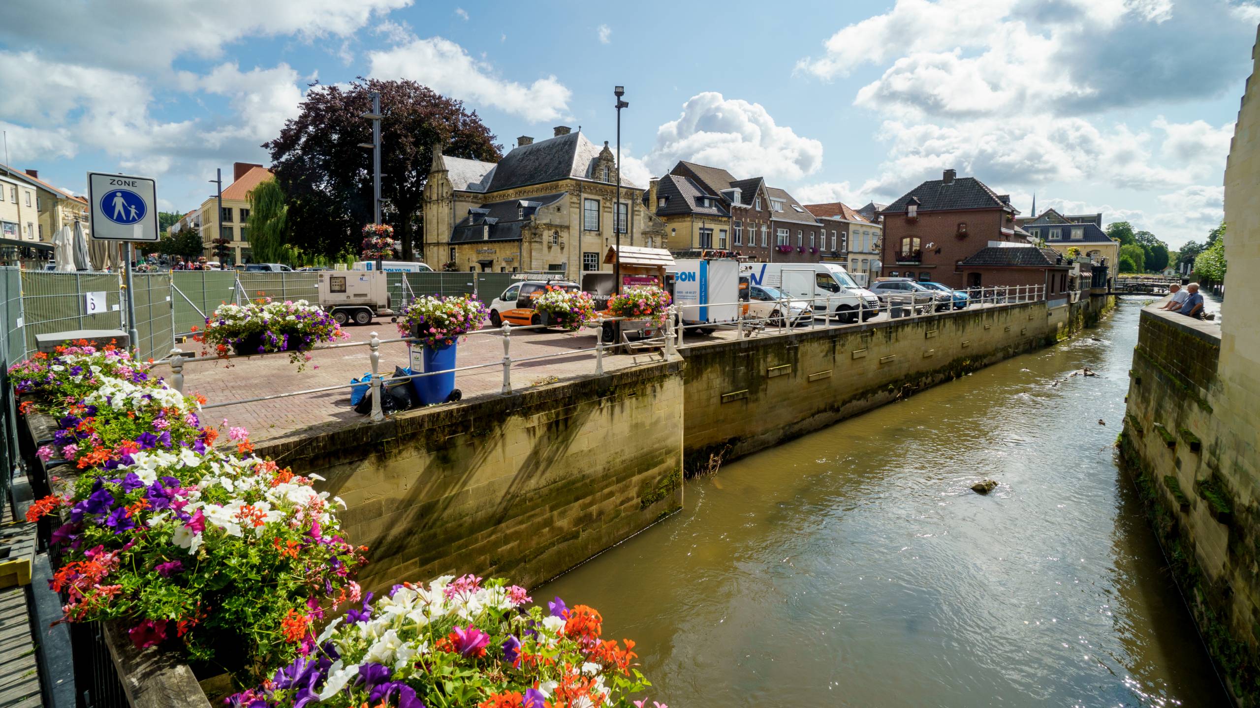 Centrum Valkenburg vanaf dinsdag weer open | NOS