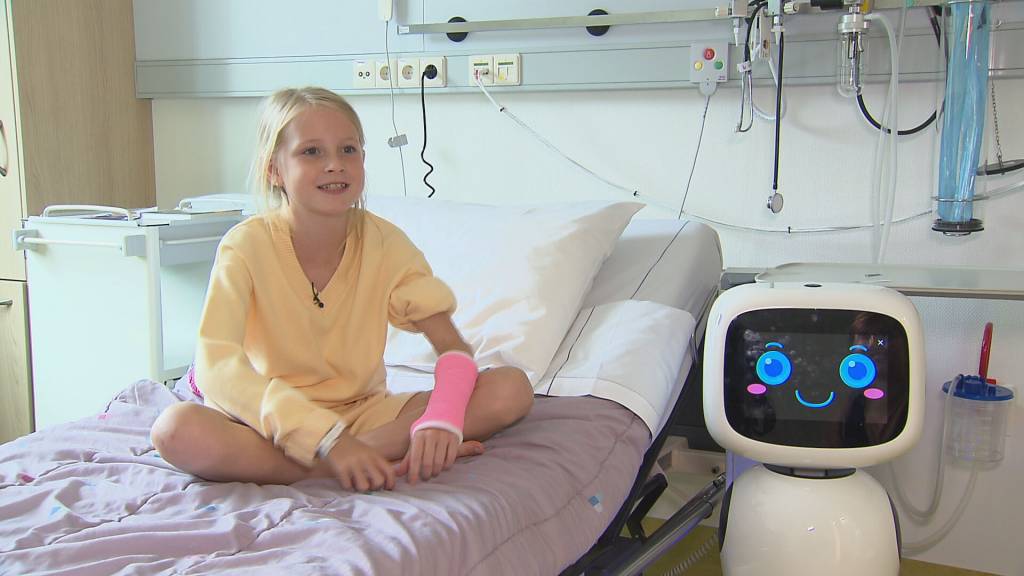 Robot James helpt kinderen in het ziekenhuis