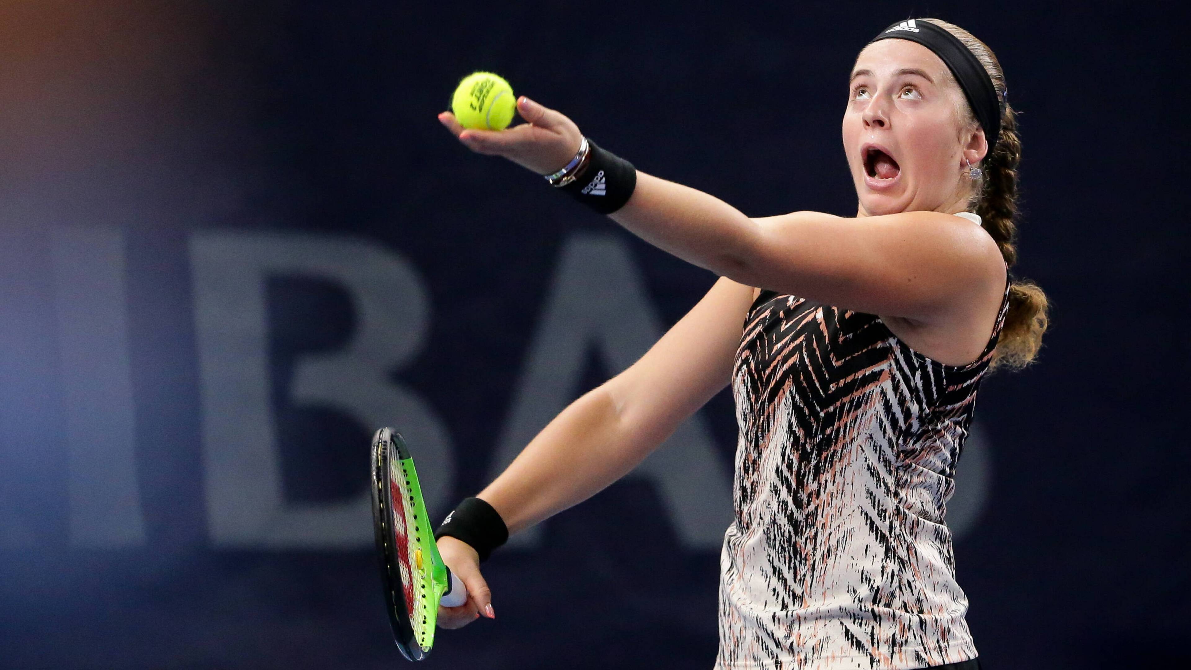 Hartono strijdend ten onder tegen Ostapenko op eerste WTA-toernooi | NOS