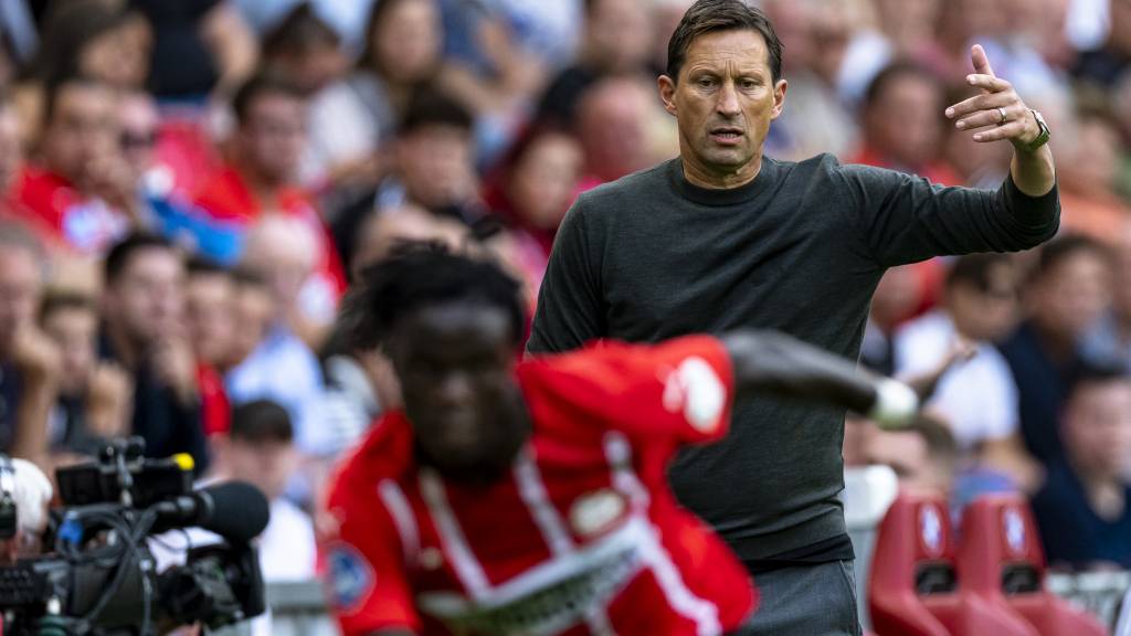 'PSV-spelers moeten aangeven dat ze klaar zijn met dat gewissel'