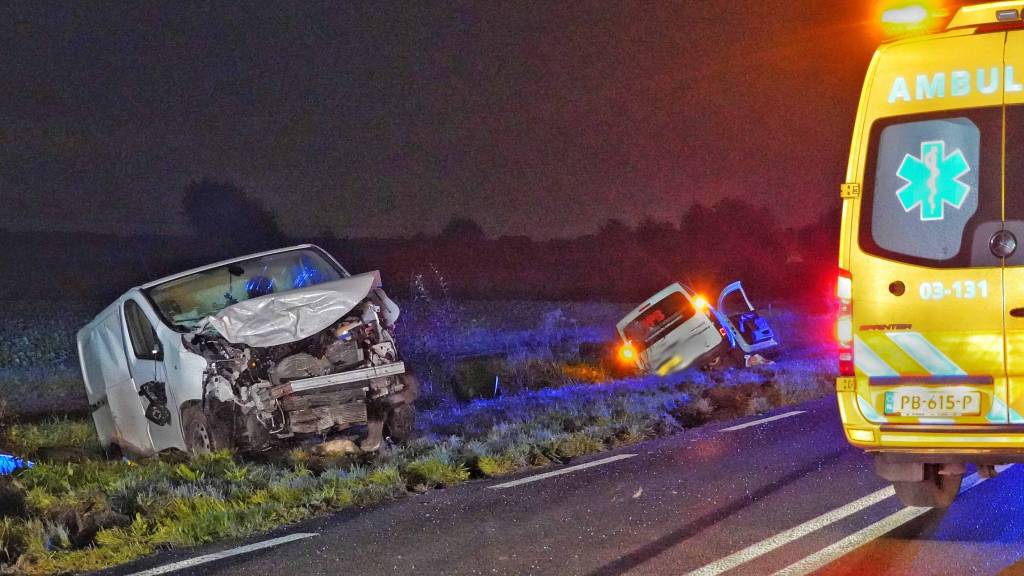 Drie gewonden bij botsing op N862 bij Emmen