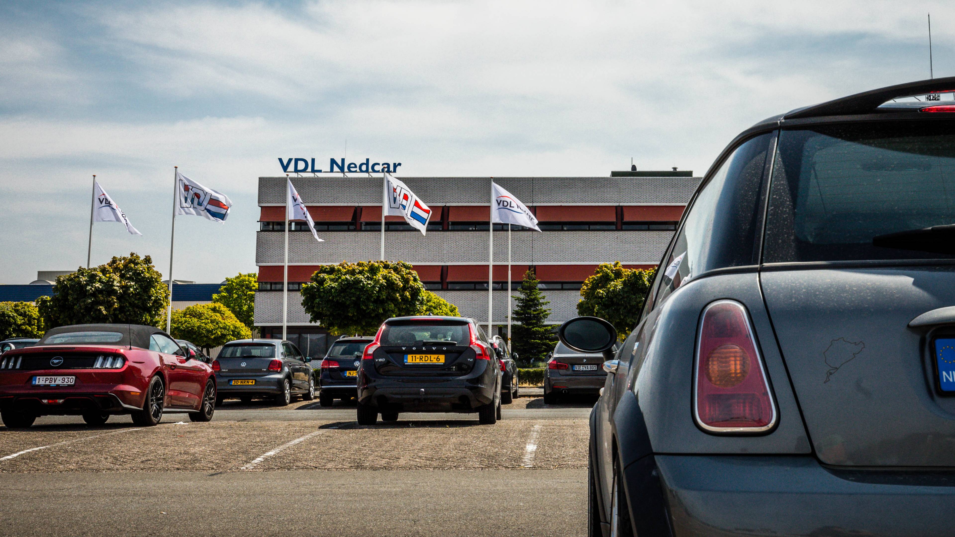 VDL Groep maand na digitale aanval weer volledig in bedrijf | NOS