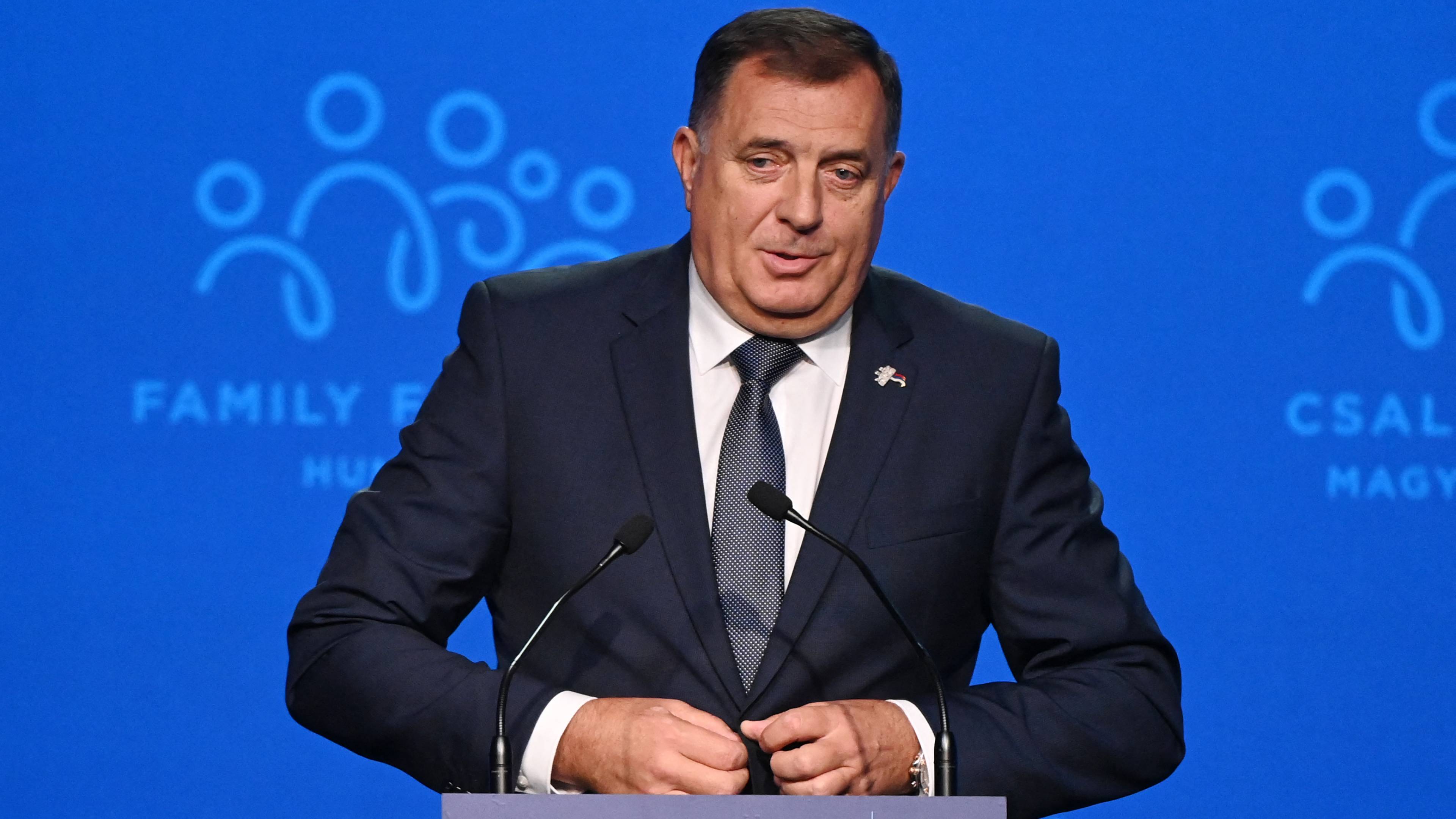 Vrede in Bosnië onder druk: leider Serviërs morrelt aan voortbestaan ...