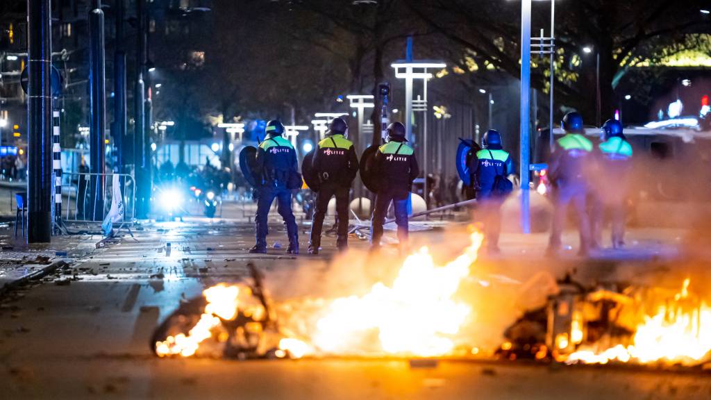 Rotterdamse politie: rellen georganiseerd door criminelen