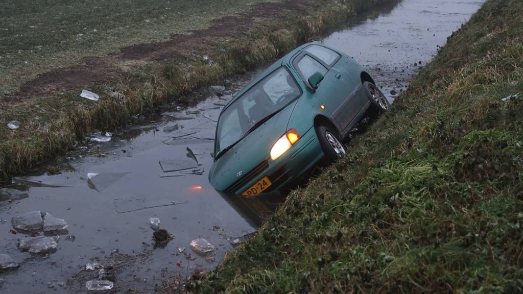 Ongelukken door gladde wegen in noorden en oosten