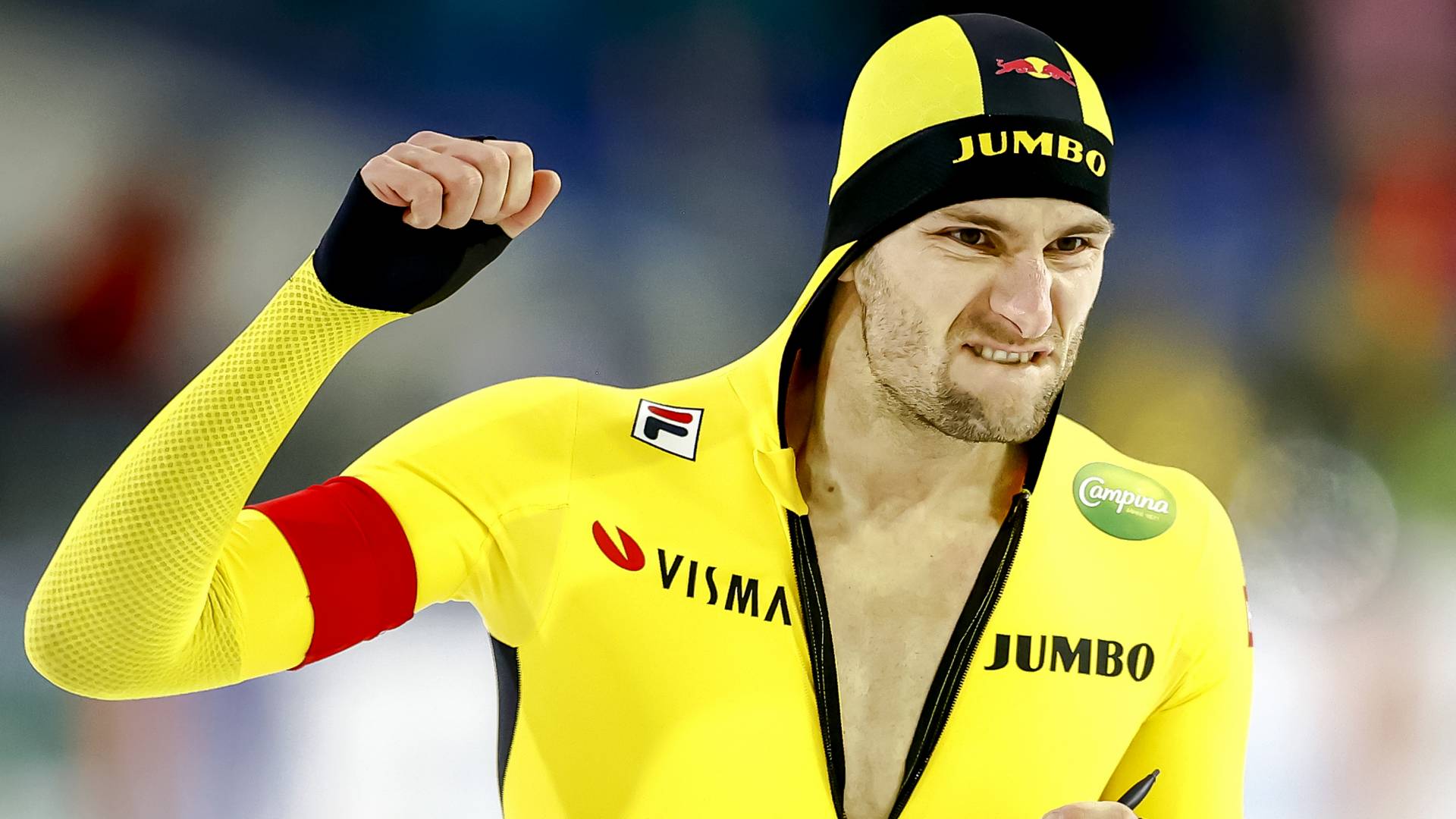 Schouten maakt favorietenrol waar, In 't Hof verrast op 5.000 meter | NOS