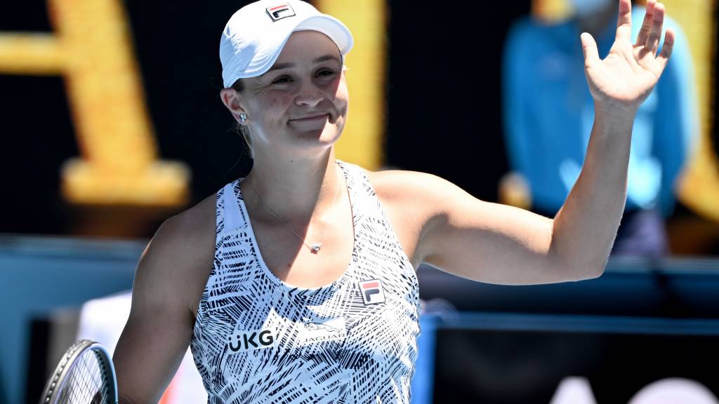 Barty laat zich op feestdag van beste kant zien, Tan in rolstoel van de ...