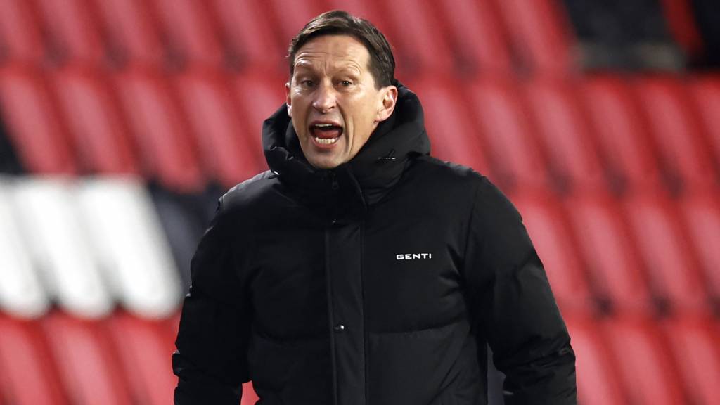 Trainer Roger Schmidt gaat weg bij PSV