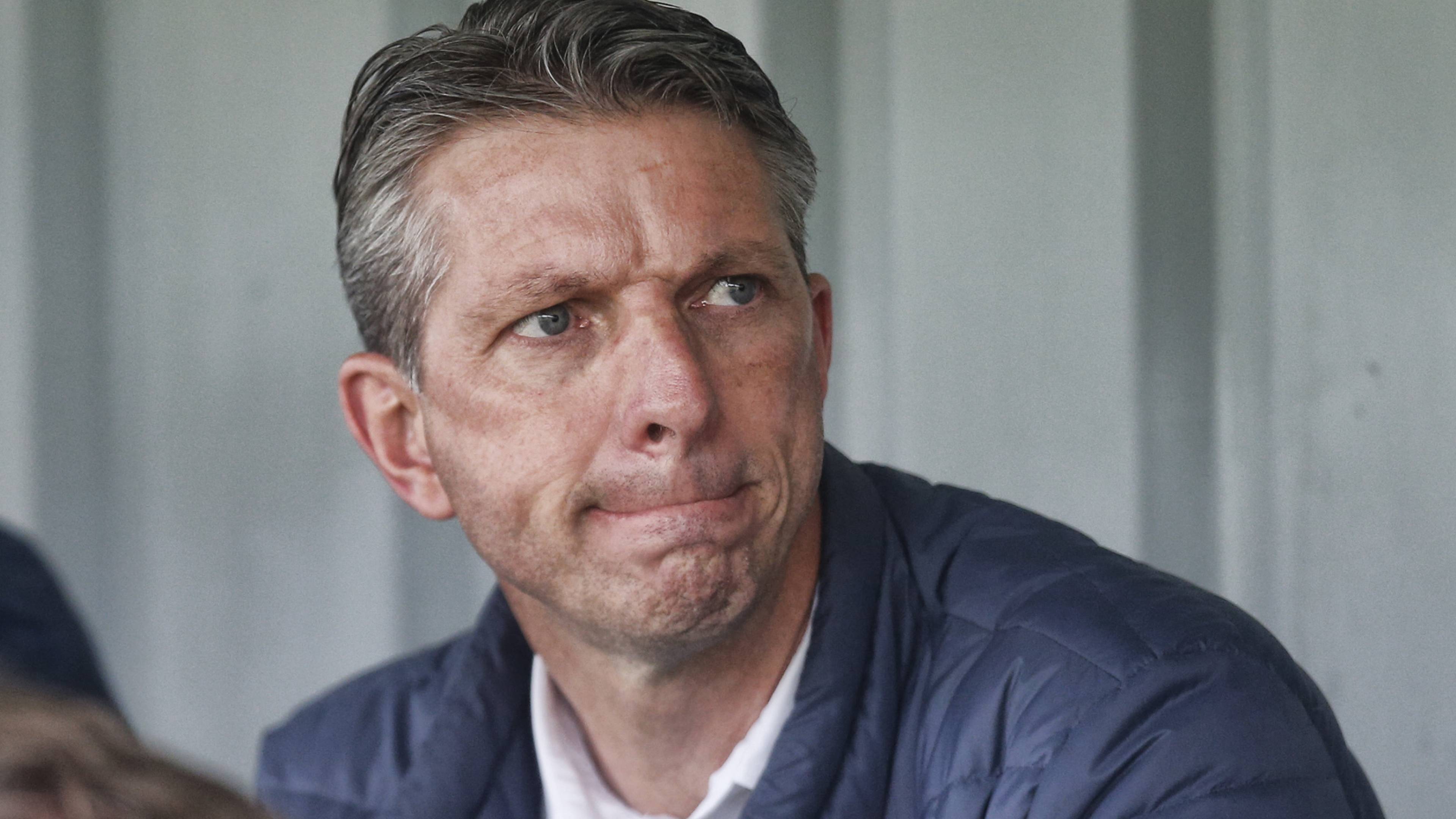 Wie moet Overmars opvolgen bij Ajax: Brands, Huiberts of toch Arnesen ...