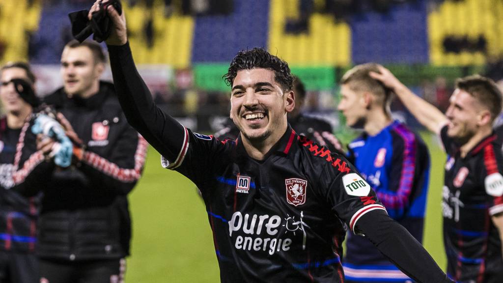 Carnaval in Twentse uitvak na late overwinning op RKC Waalwijk (1-2)