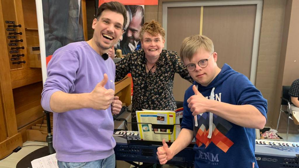 Josti-band maakt 24 uur lang muziek voor Oekraïne