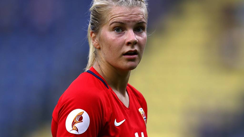 Hegerberg na vijf jaar weer terug bij Noorse ploeg: 'Wil meisjes en ...