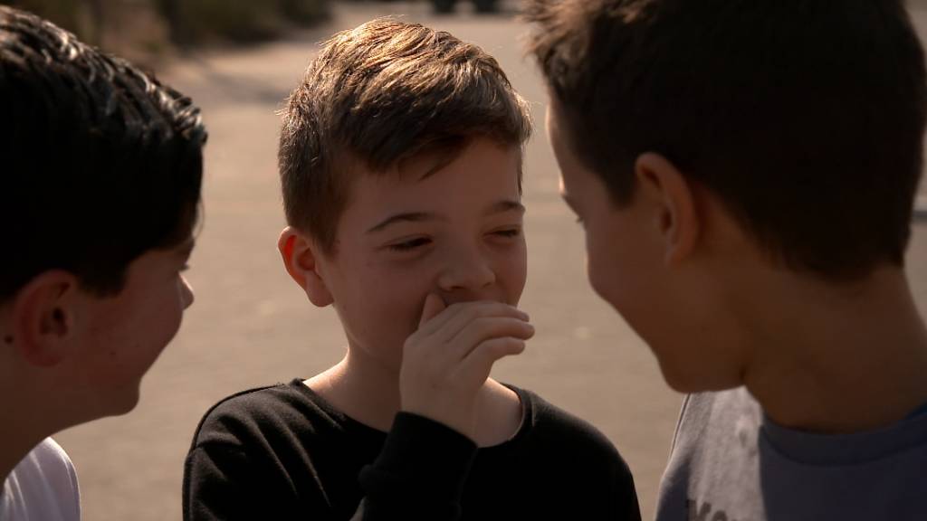 Onderzoek: Kinderen roddelen het meest over klasgenoten