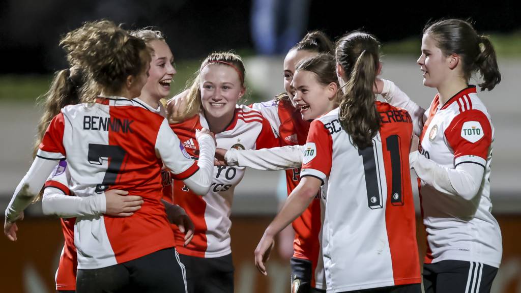 Feyenoord-vrouwen debuteren 14 mei in De Kuip met eredivisiewedstrijd ...