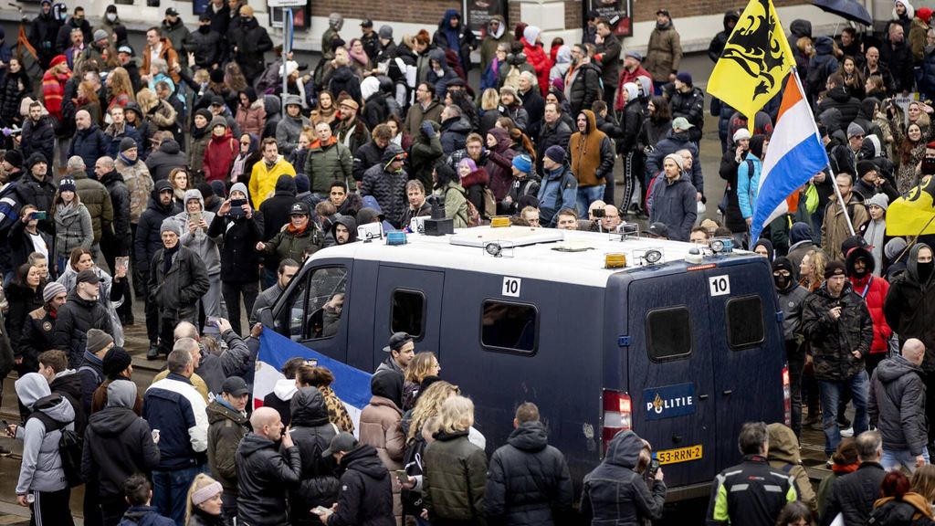 Man krijgt 90 uur taakstraf voor bedreigen van journalisten