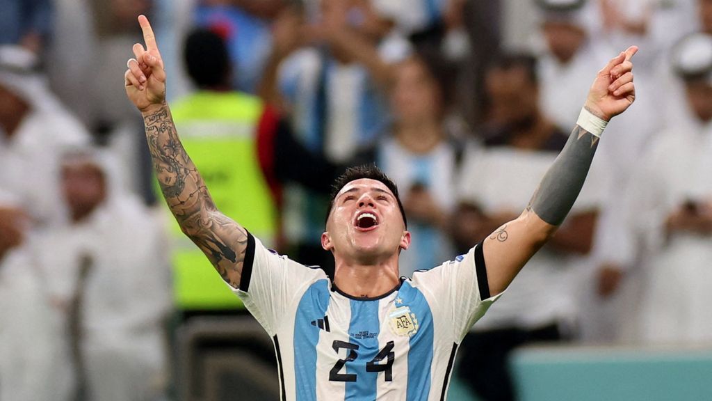 Messi en Fernández brengen Argentinië zege • Neymar laat dikke enkel zien