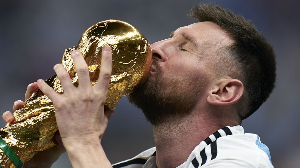 Messi gaat door: 'Wil nog paar wedstrijden spelen als wereldkampioen'