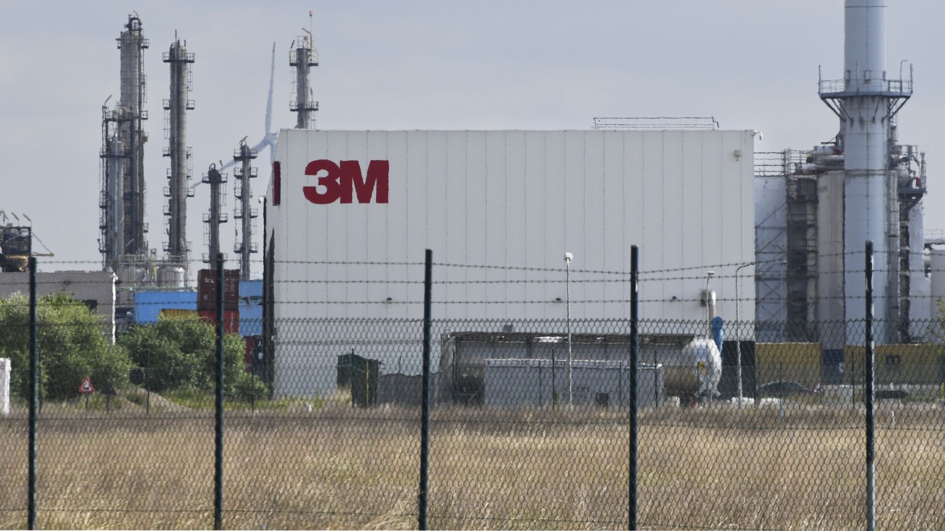 Chemieconcern 3M gaat stoppen met maken van pfas - Afvalgids