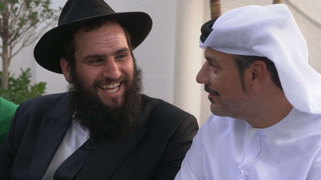 Levi is joods, Abdullah moslim; dansend gingen ze viral