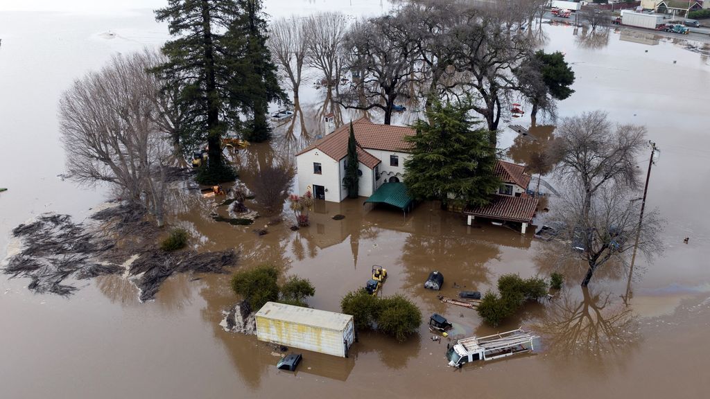 Problemen door overstromingen in Amerikaanse staat Californië