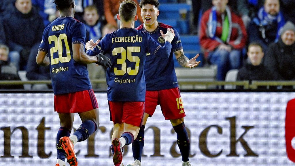 Ajax voegt zich bij PSV, Feyenoord en Spakenburg • Barça op voorsprong ...