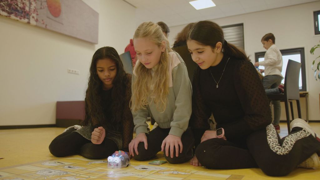 Rappen of robots bouwen: Meer geld voor activiteiten op scholen