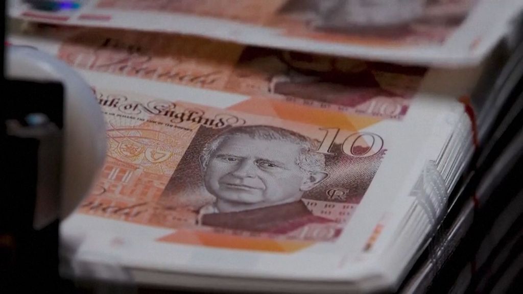 Miljoenen nieuwe geldbriefjes met koning Charles erop