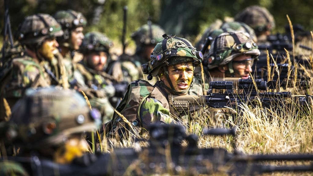 Leger zoekt jonge mensen om te werken als soldaat