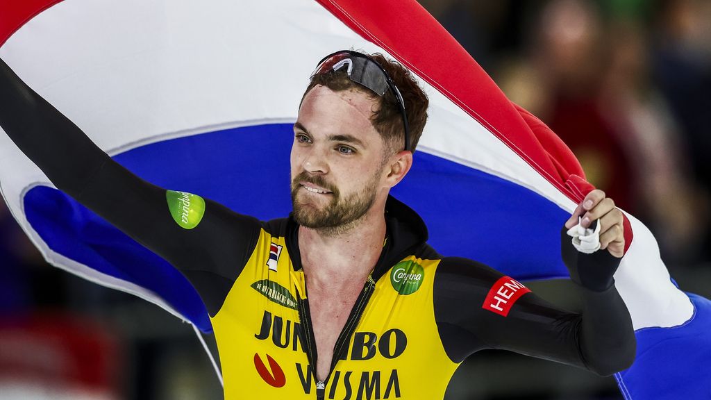 Dominante Huizinga pakt allroundtitel en mag naar WK, ook ticket voor ...