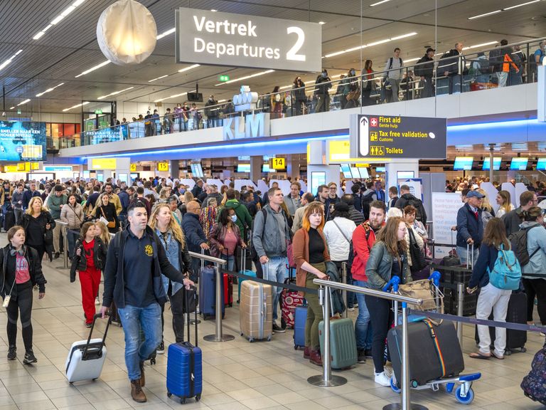 Dit digitale reisdocument moet wachtrijen bij de paspoortcontrole ...
