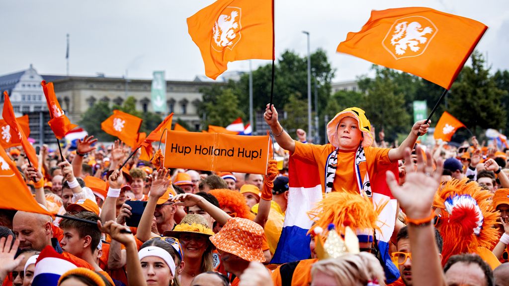 Oranje-fans klaar voor wedstrijd tegen Frankrijk: '7-0 voor Nederland!'