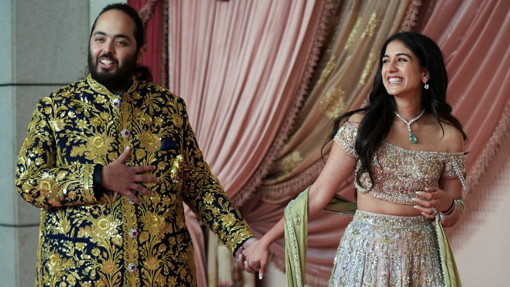 Beroemde sterren en miljoenen euro's: Grootste bruiloft ooit in India