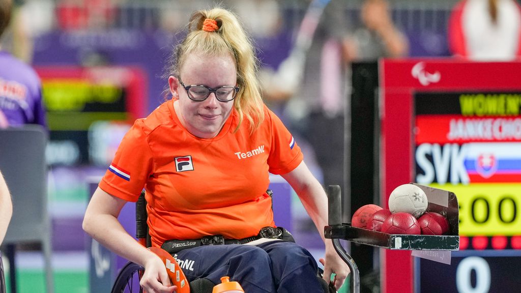 Boccia-speler Van Engelen wint op het nippertje eerste partij, Dekker ...